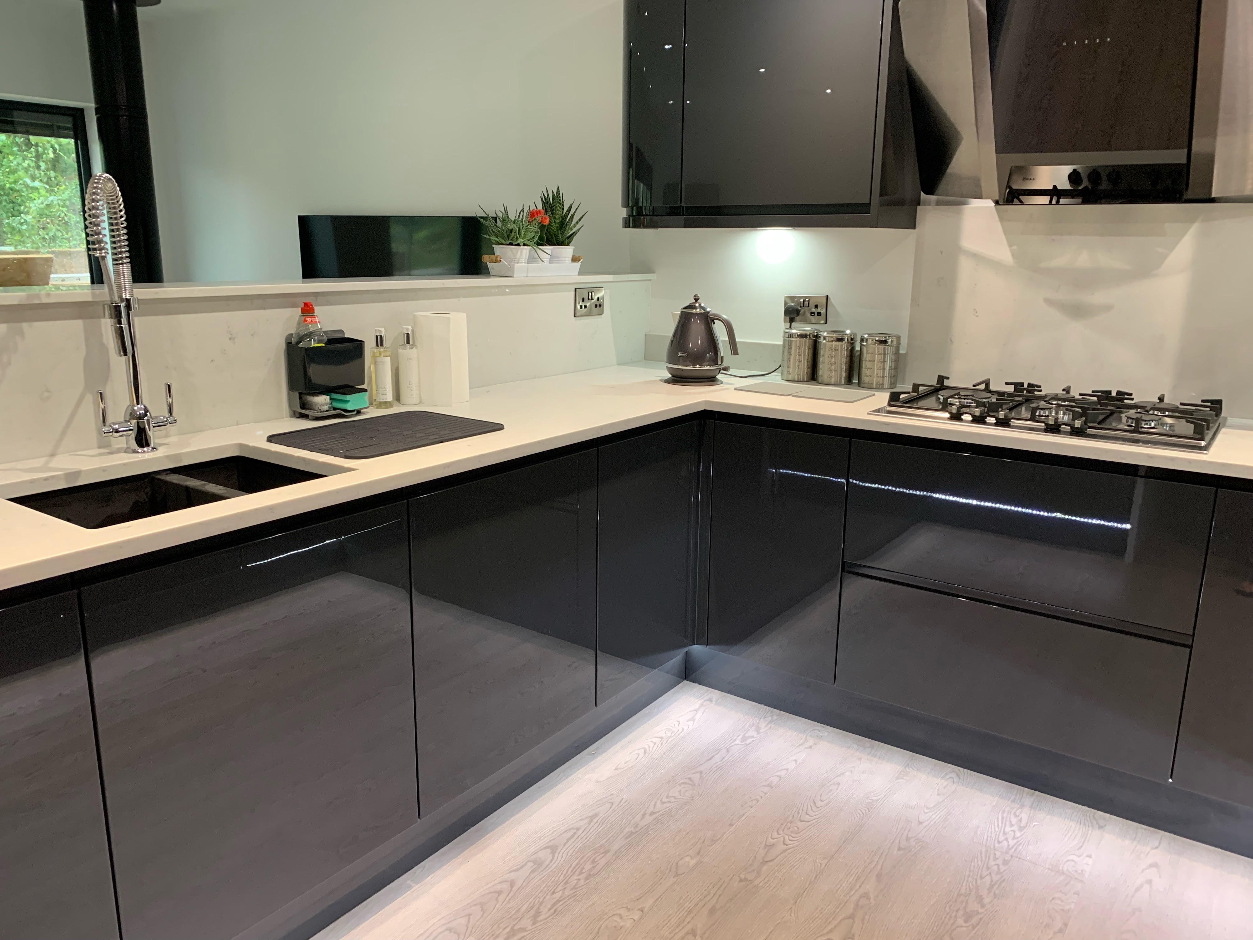 Modern Lucente Gloss Anthracite | Sheffield Kitchen Outlet
